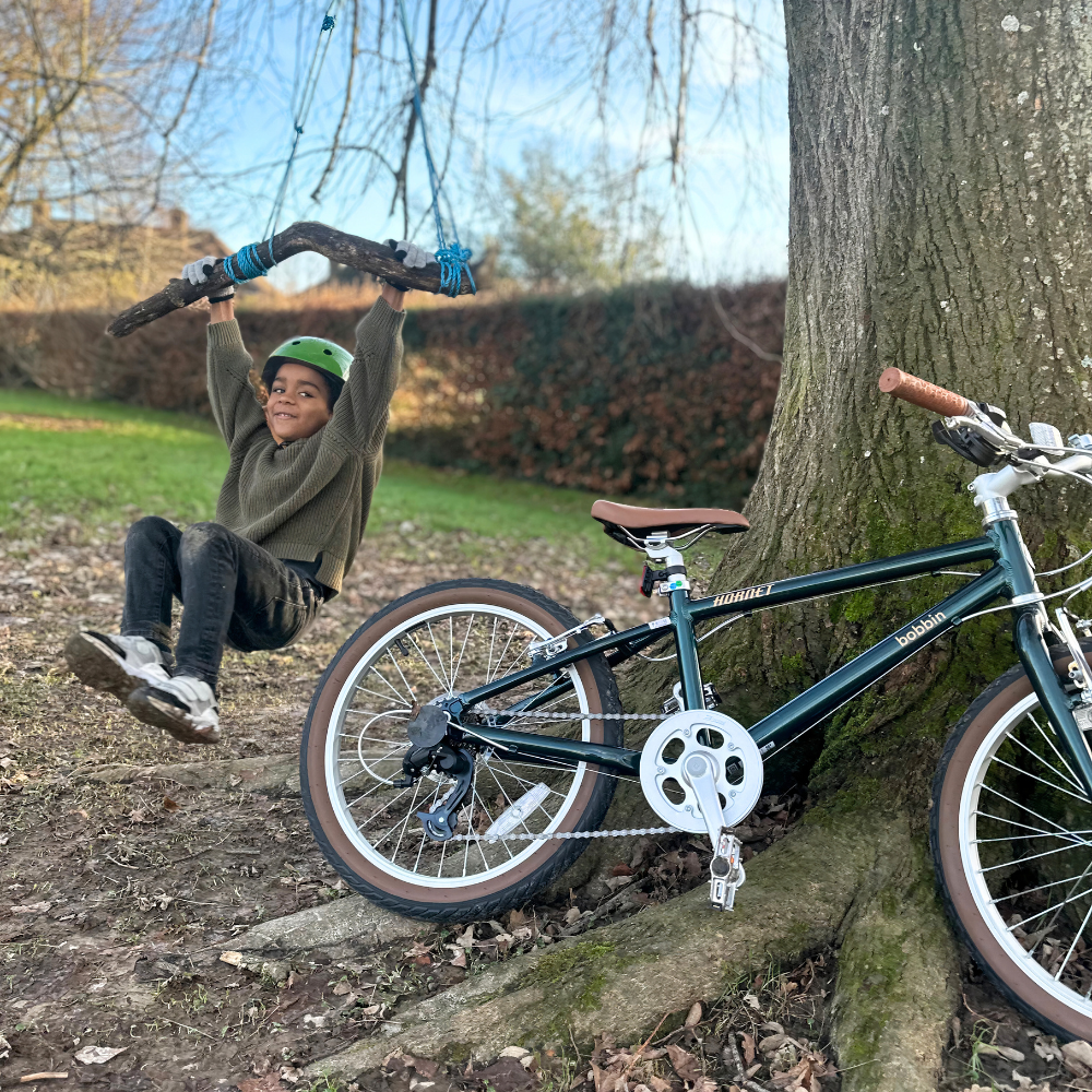 Hornet 24" Wheel | Boy and Girls Hybrid Bike for Ages 7-11 – Bobbin