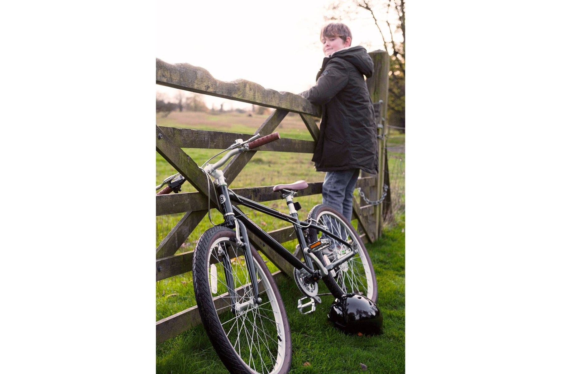 Hornet 24" Wheel | Boy and Girls Hybrid Bike for Ages 7-11 – Bobbin