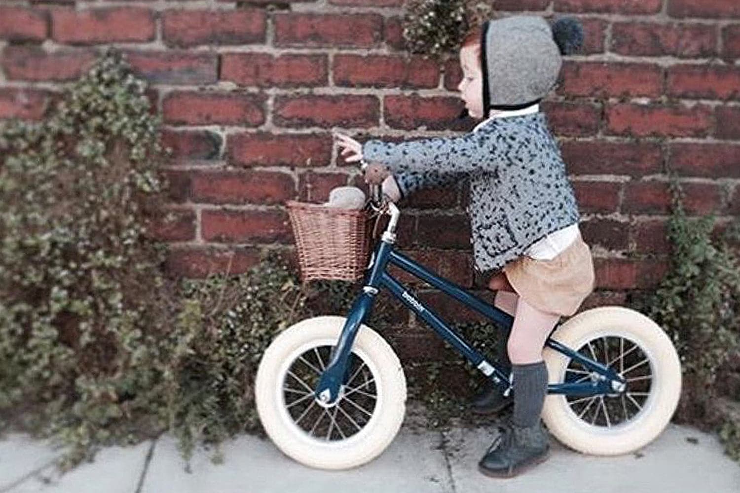 Bobbin Bicycles Moonbug 12" Balance Bike | For Ages 2-4 | Junior